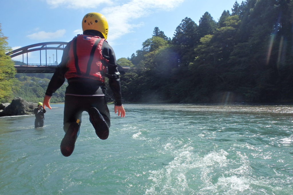 【Okutama Rafting】What is rafting the Tamagawa River like? - Tokushima ...